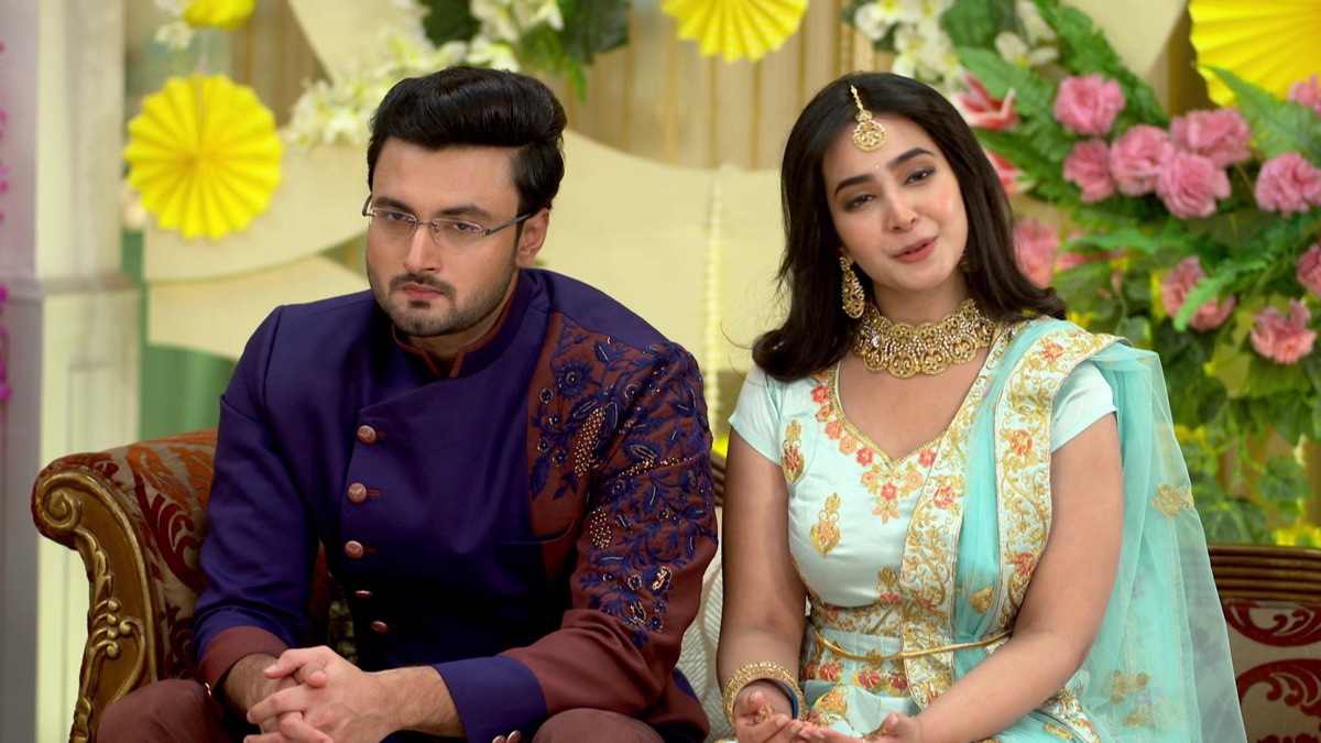 Rishi Asks Pihu to Be Ware - Mon Phagun (Season 1, Episode 59) - Apple TV