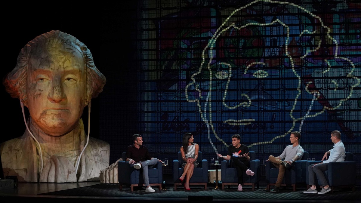 Miami - Pod Save America (Series 1, Episode 1) - Apple TV (SG)