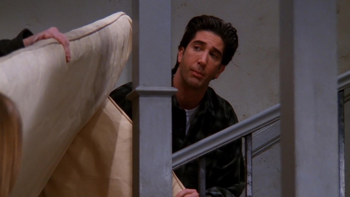 ‎The One with the Cop - Friends (Series 5, Episode 16) - Apple TV (LT)