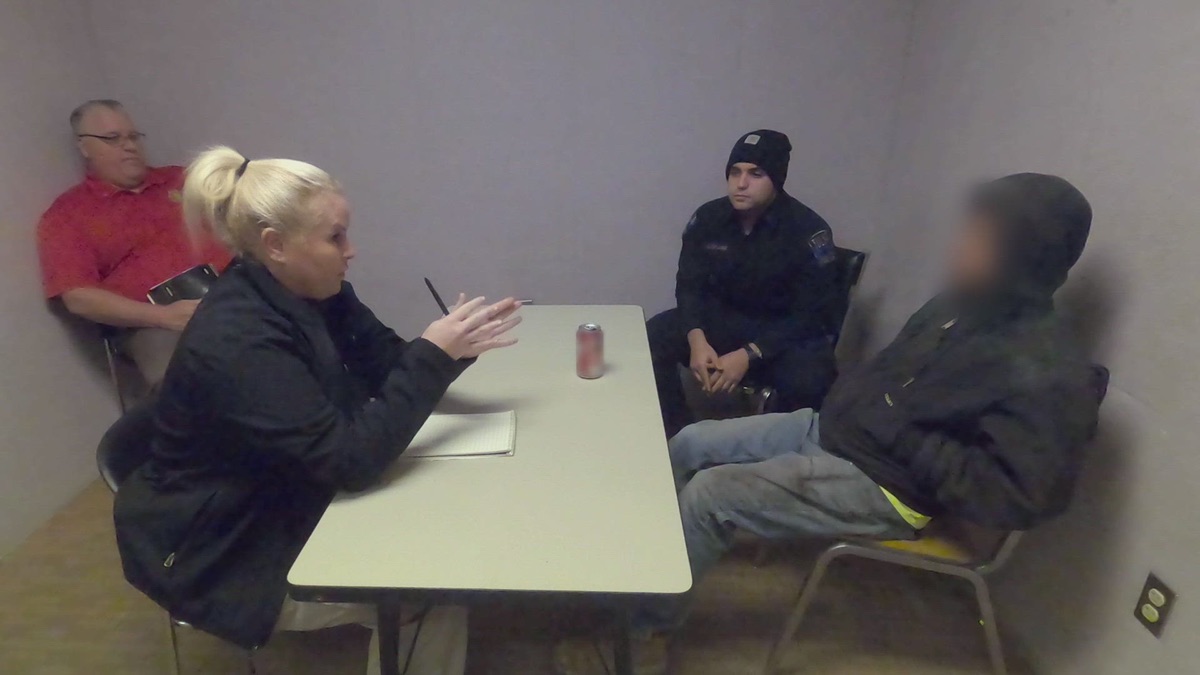 Armed To Party – The First 48 (Season 26, Episode 29) - Apple TV (CA)