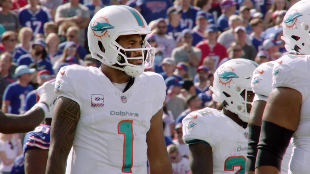 Episode 1 - Hard Knocks: In Season with the Miami Dolphins (Season 1 ...