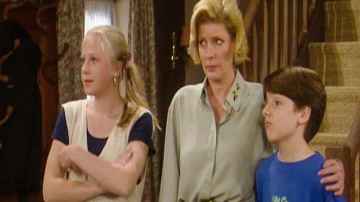 The Far Pavilion - The Upper Hand (Series 5, Episode 10) - Apple TV (UK)