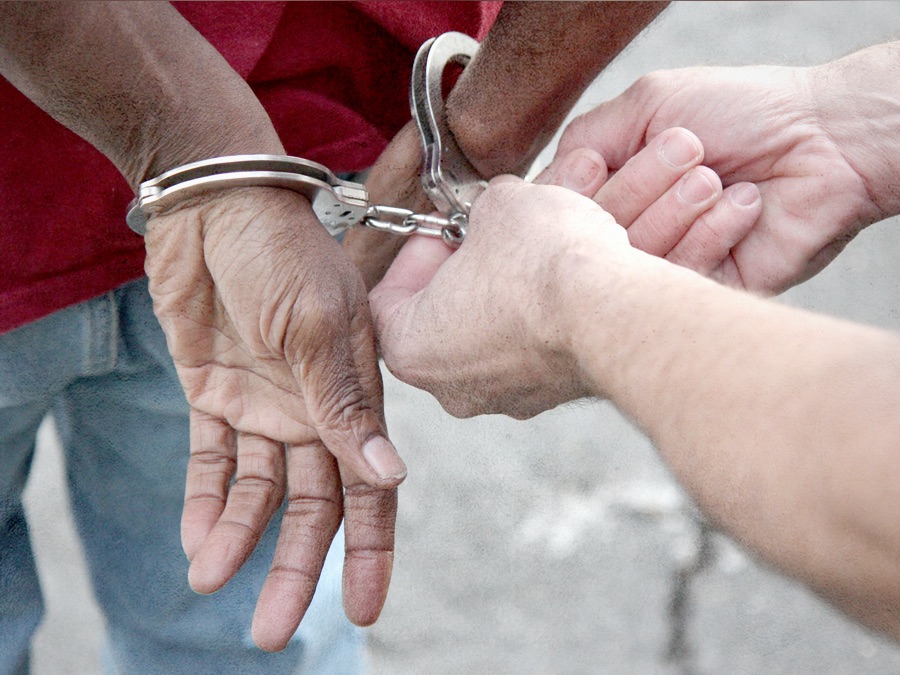 Cuff Me If You Can - Apple TV