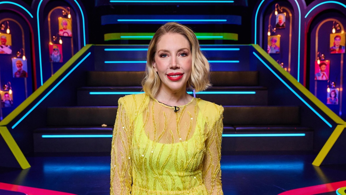 Fatiha El-Ghorri & Iain Stirling - Out of Order (Series 1, Episode 3 ...