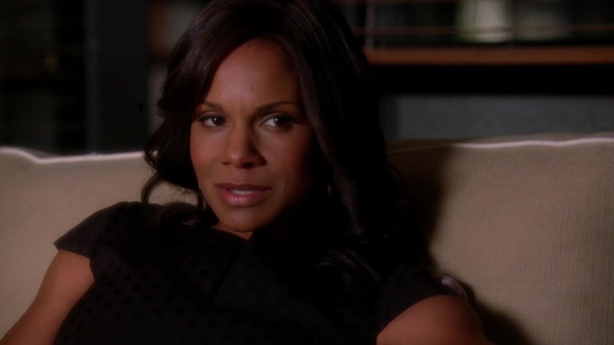 Triangles - Private Practice (Series 3, Episode 17) - Apple TV (BG)