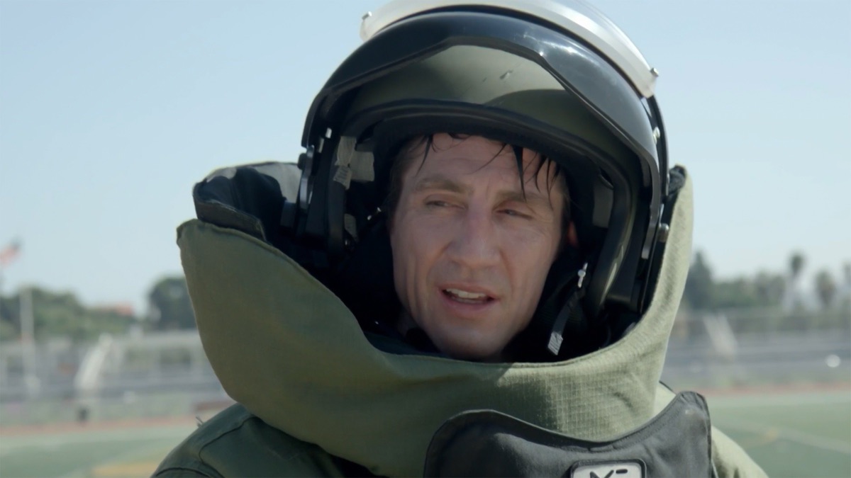 Bomb Tech - Hard to Kill (Season 1, Episode 4) - Apple TV