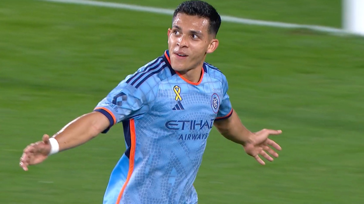 ‎Goal: A. Martínez vs. RBNY, 45+5' - Watch MLS Highlights