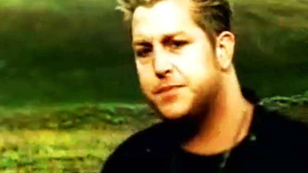 ‎What Hurts the Most - Music Video by Rascal Flatts - Apple Music