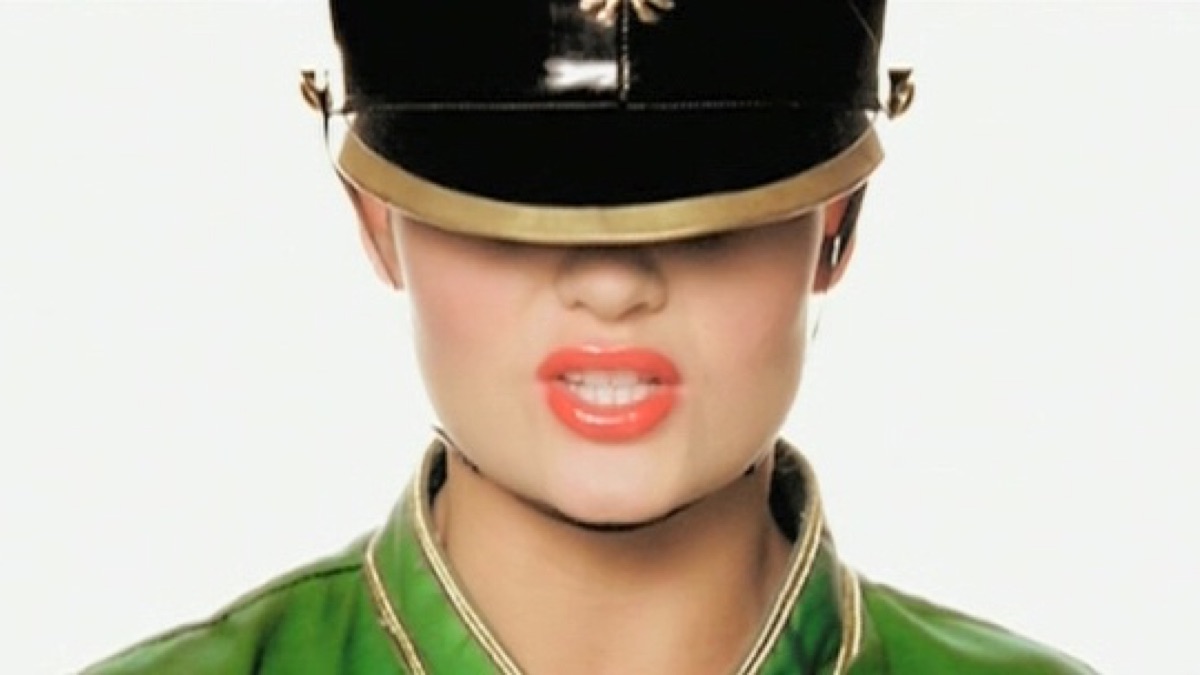 Destination Calabria》- Alex Gaudino Ft. Crystal Waters的音乐视频 - Apple Music