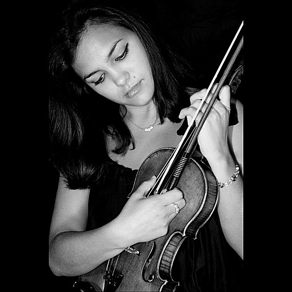 Ada Pasternak's Instagram, Twitter & Facebook on IDCrawl
