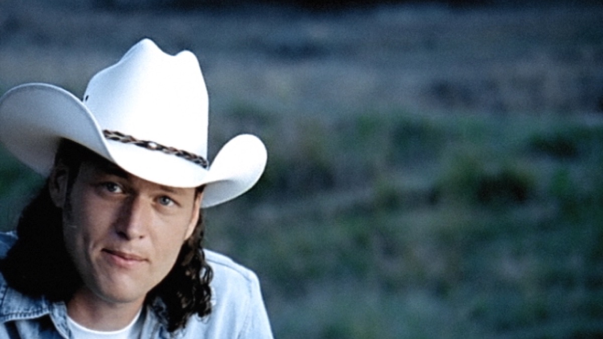 ‎Some Beach - Music Video by Blake Shelton - Apple Music