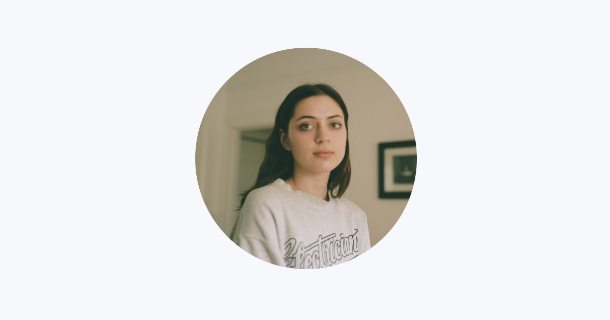 ‎Lizzy McAlpine - Apple Music