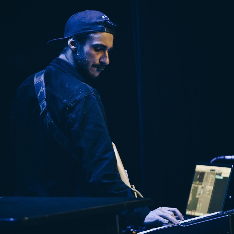 Flashback (Theme) - Théo Bernard: Song Lyrics, Music Videos & Concerts