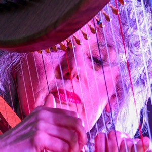 How Does It Make You Feel - Victoria Monét: Song Lyrics, Music Videos ...