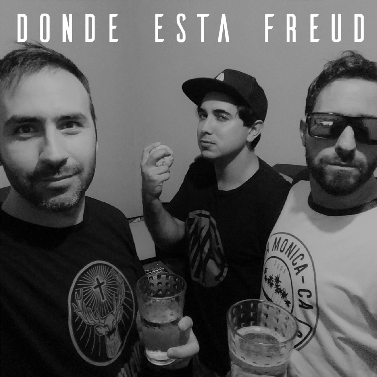 Quiénes Son Los - EP” álbum de Dónde Está Freud en Apple Music