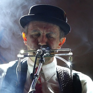 Ek Ko Huistoe - David Kramer: Song Lyrics, Music Videos & Concerts