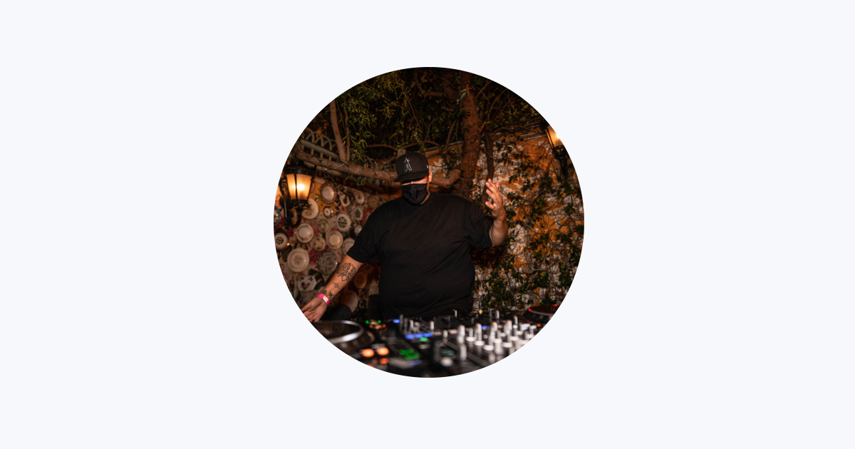 ‎Rhino - Apple Music