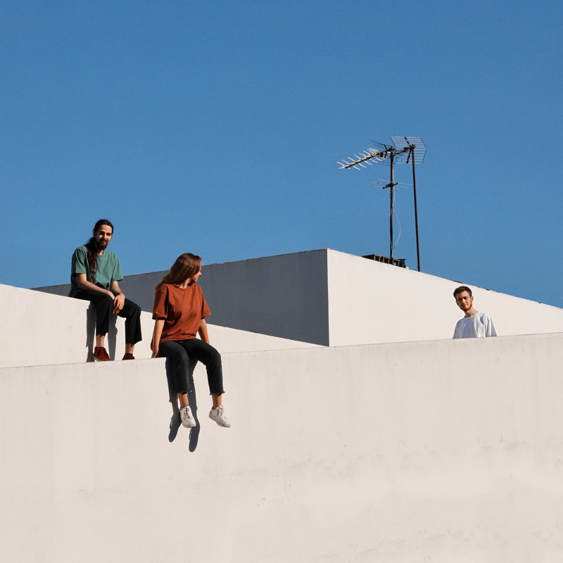 Mille Ponts - Valmont: Song Lyrics, Music Videos & Concerts