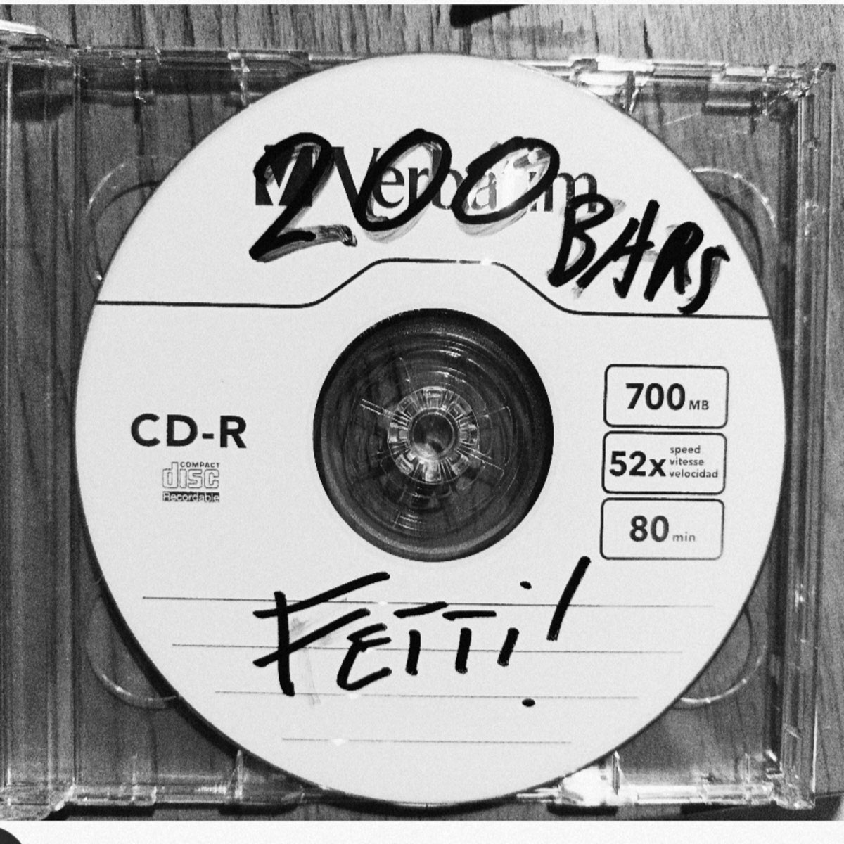‎200 Bars (vielleicht sind es mehr, hatte aber keine Lust nachzuzählen ...