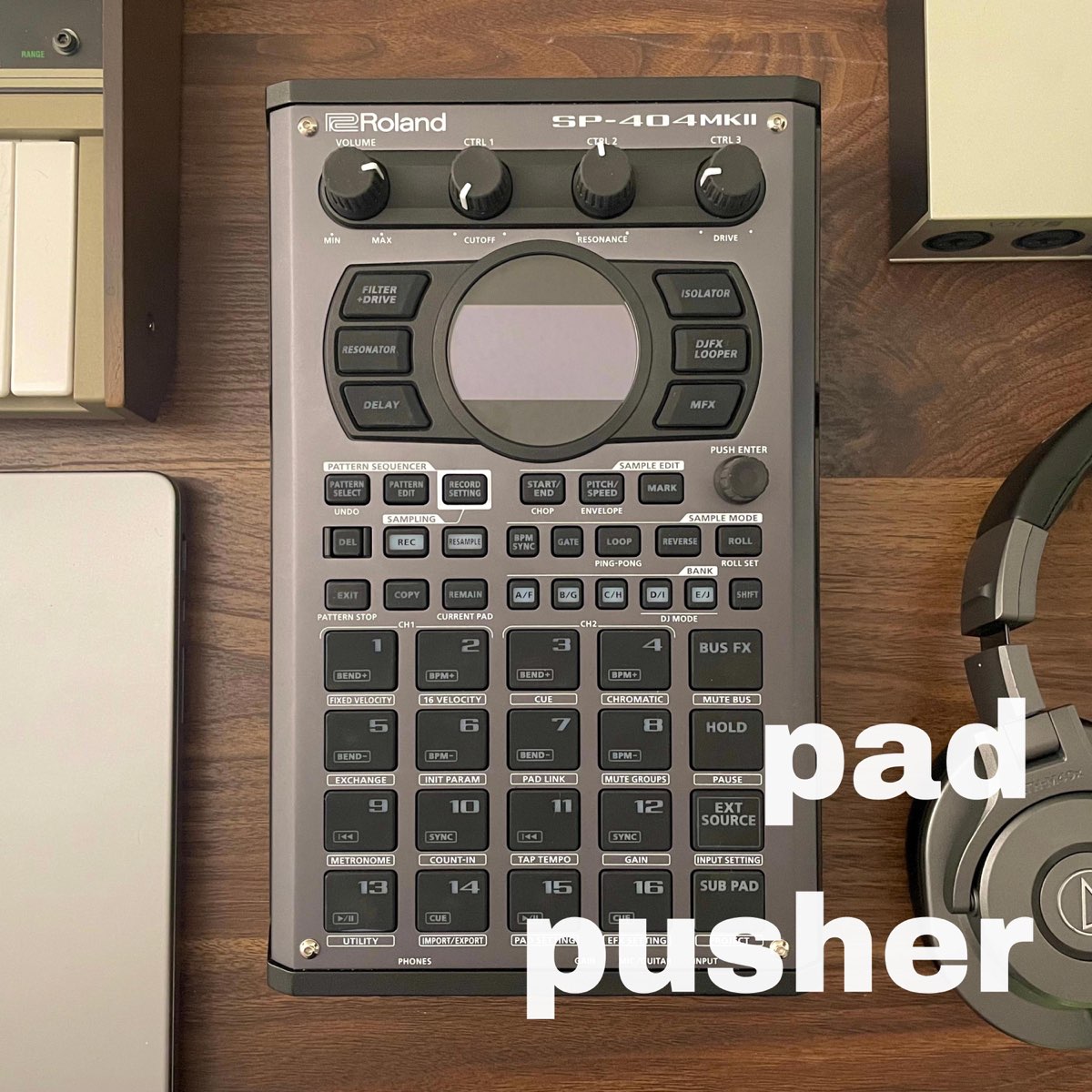 ‎Pad Pusher - bus d.のアルバム - Apple Music