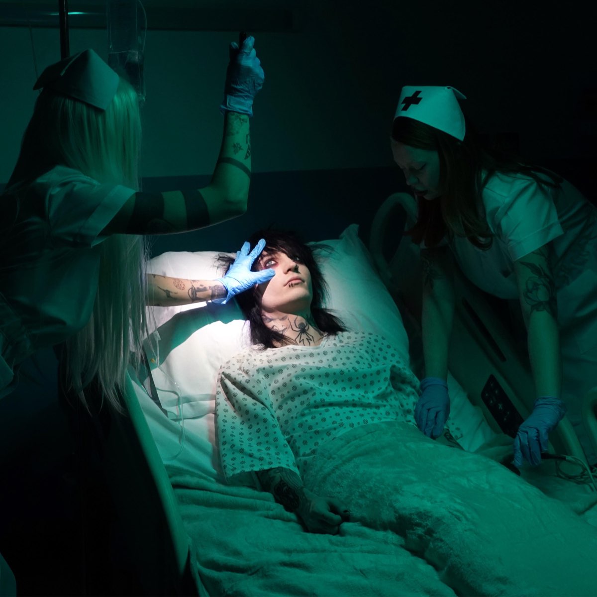 ‎Vampire - Single - Album by Johnnie Guilbert - Apple Music