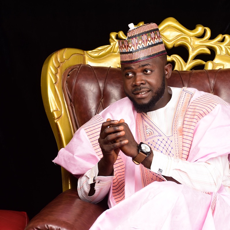 Ebo Chinchin'o - Dj Zubis: Song Lyrics, Music Videos & Concerts