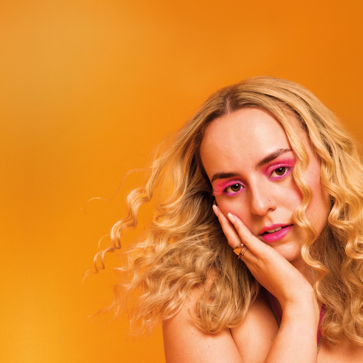 Lily Knott's Instagram, Twitter & Facebook on IDCrawl