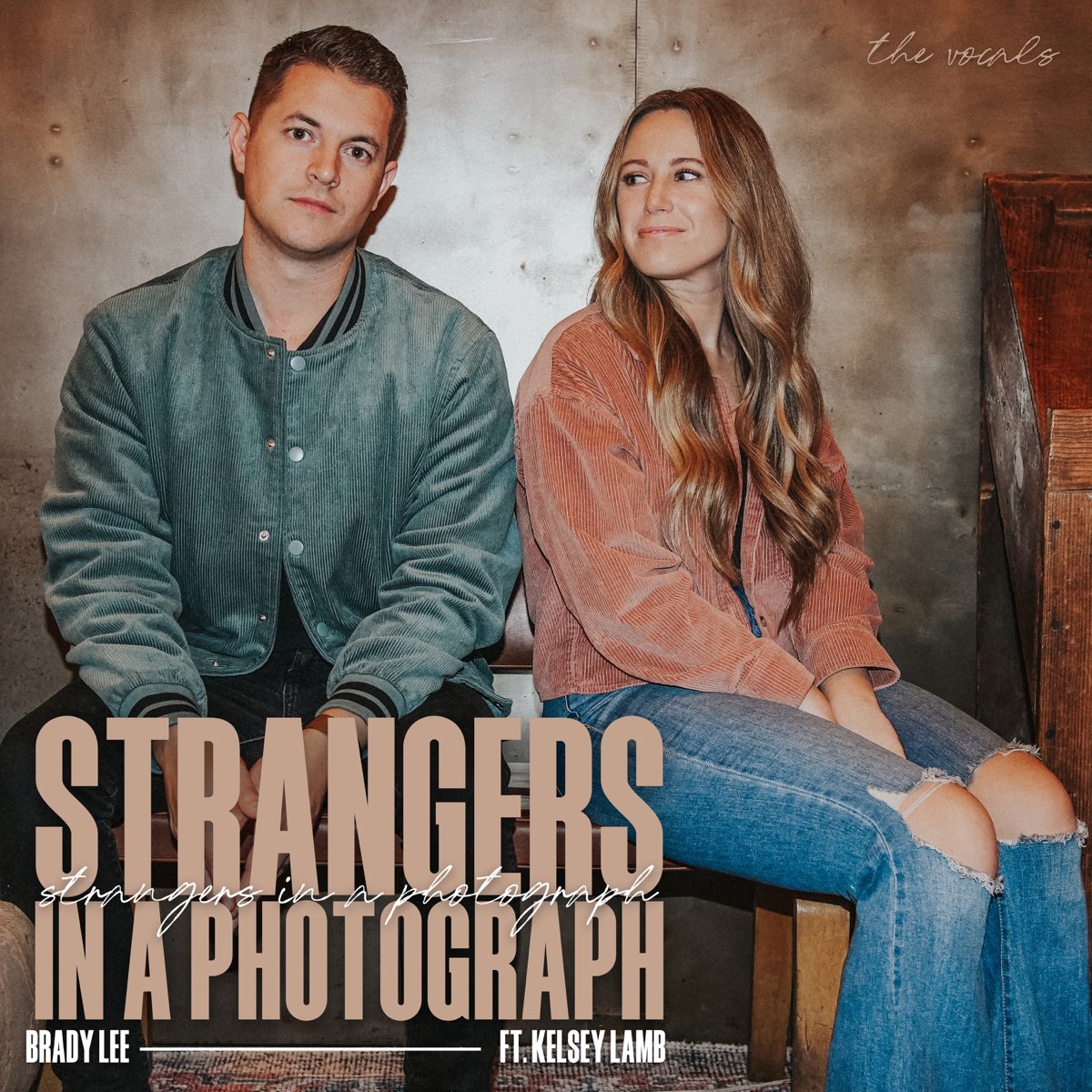 Strangers in a Photograph (The Vocals) - Single” álbum de Brady Lee en Apple Music