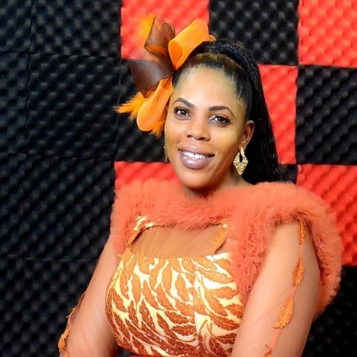 ‎Sister Model Live In Concert (Live Ministration) - EP - Album by Sister Model Chioma Eze ...