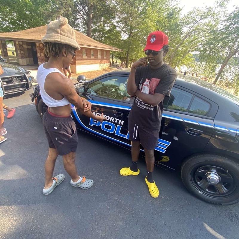 Tonight (feat. J4m) - Exøtix: Song Lyrics, Music Videos & Concerts