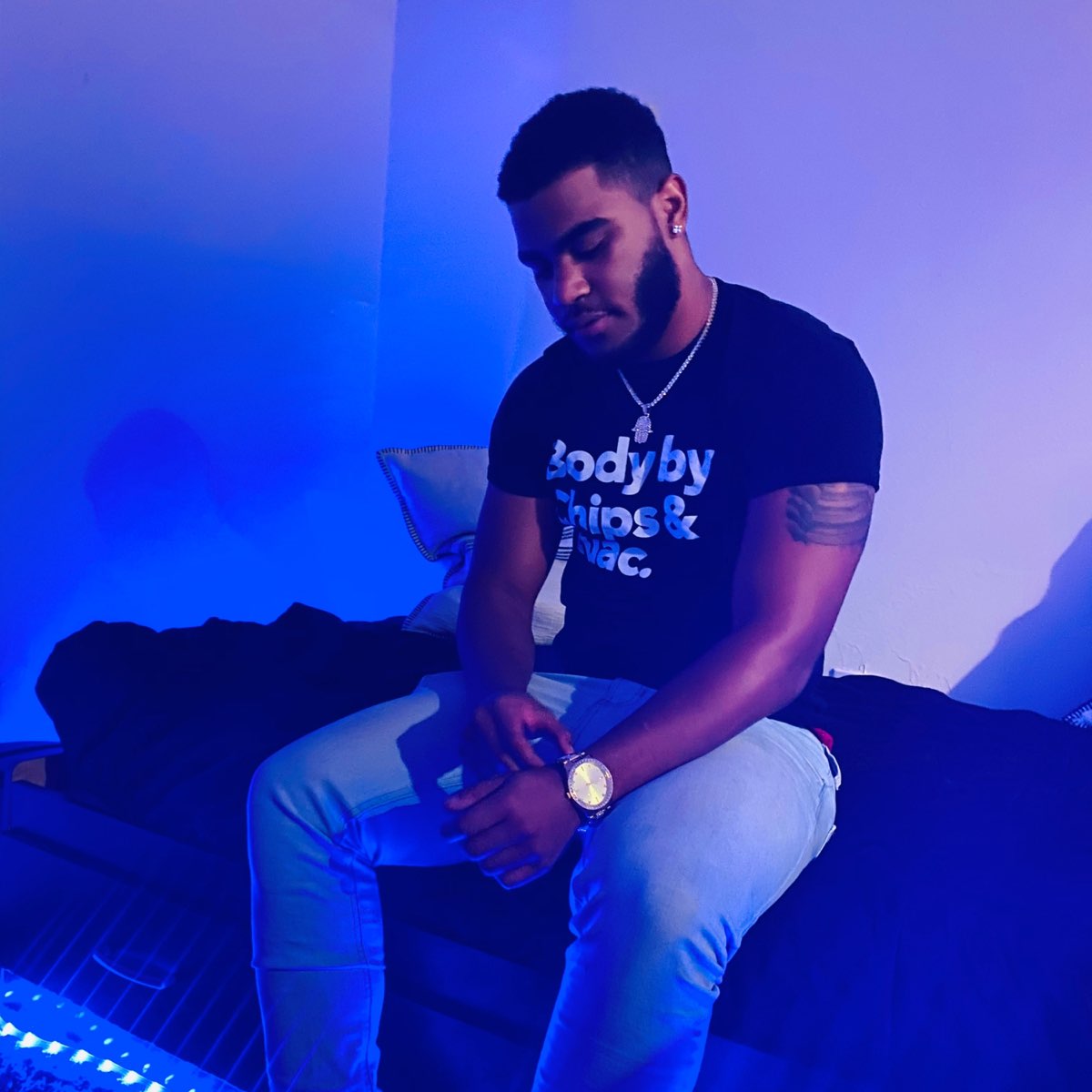 ‎Aye Who's This? - EP - Album by Mani. - Apple Music