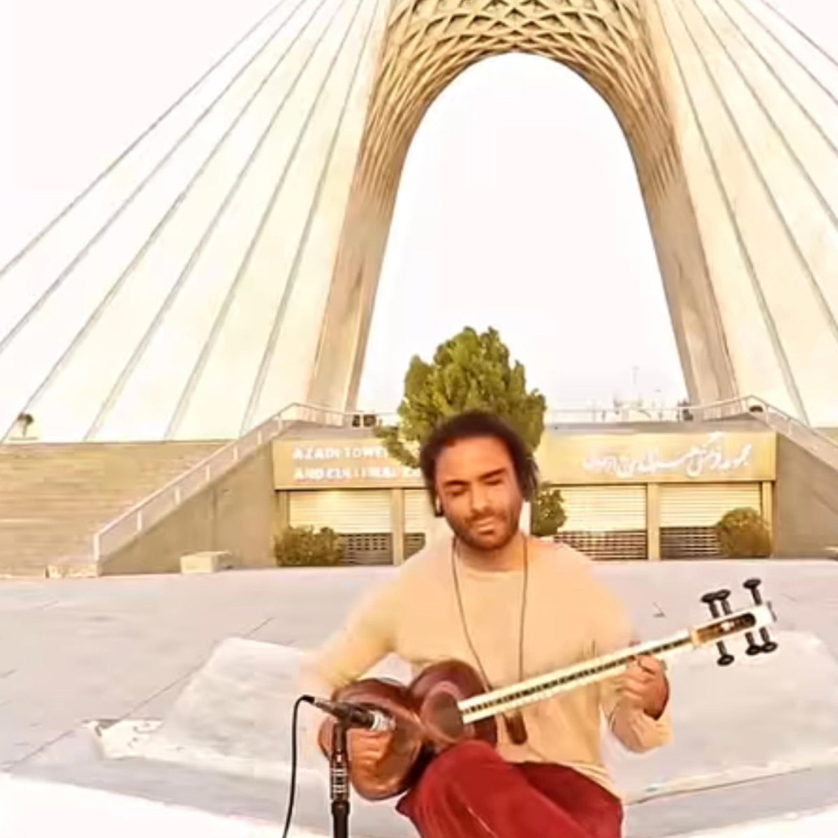 Iranian Tar-102 (Tehran (Azadi Tower) - Single” álbum de Ali Ghamsari ...