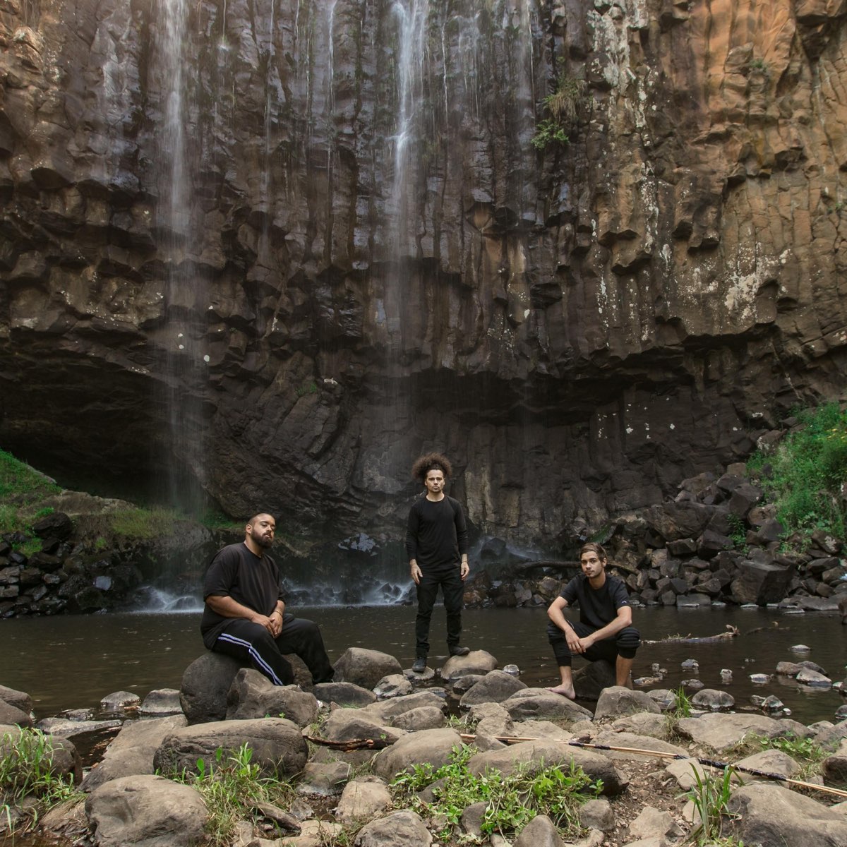 ‎Australia Does Not Exist (feat. Philly, Adrian Eagle, Culture Evolves ...