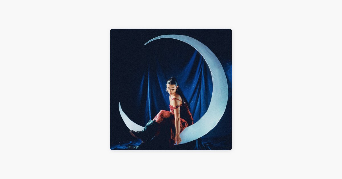 Moon Made - Single” álbum de effie isobel en Apple Music