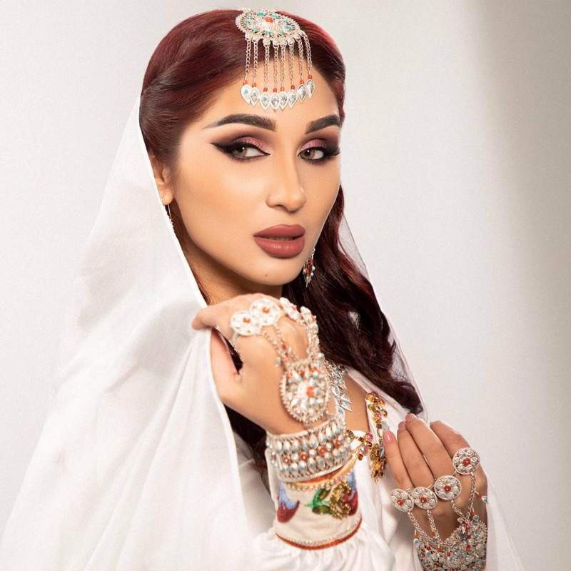 Nigin Anor - Mehrnigori Rustam: Song Lyrics, Music Videos & Concerts
