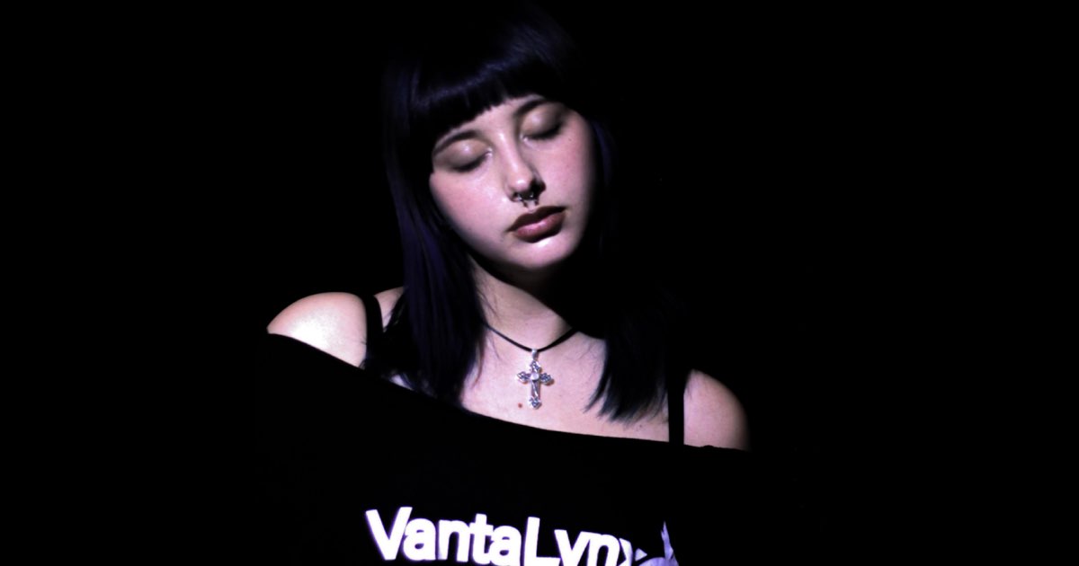 TRAPDOOR PHANTOMS (The Oubliette)” álbum de Jaiani en Apple Music