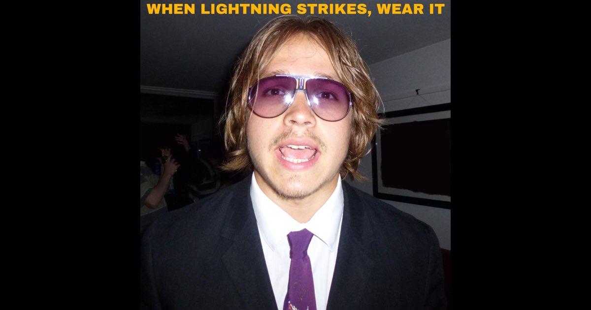 When Lightning Strikes, Wear It” álbum de Oliver Malcolm en Apple Music