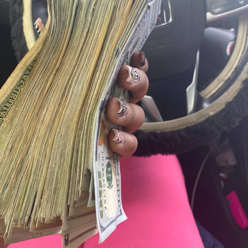 WHIM WHAMIEE - PLUTO & YKNIECE: Song Lyrics, Music Videos & Concerts