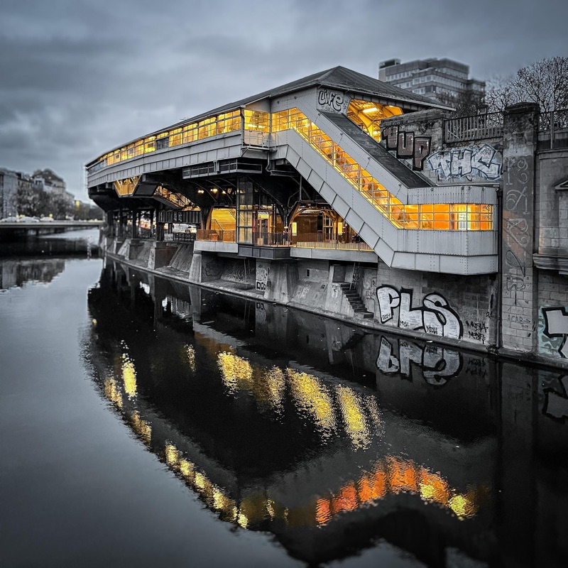 Darkside - Hektic Squad & Julez: Song Lyrics, Music Videos & Concerts