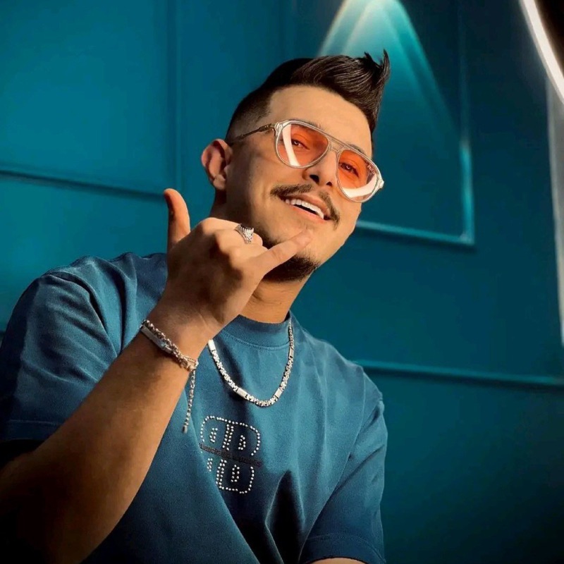 عجبتكم مين راها تالفة - Cheb Hichem TGV: Song Lyrics, Music Videos & Concerts