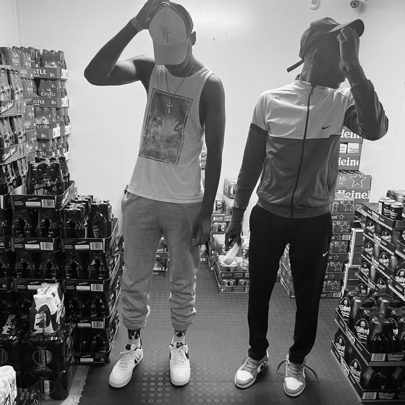 Quasimodo - Showtime: Song Lyrics, Music Videos & Concerts