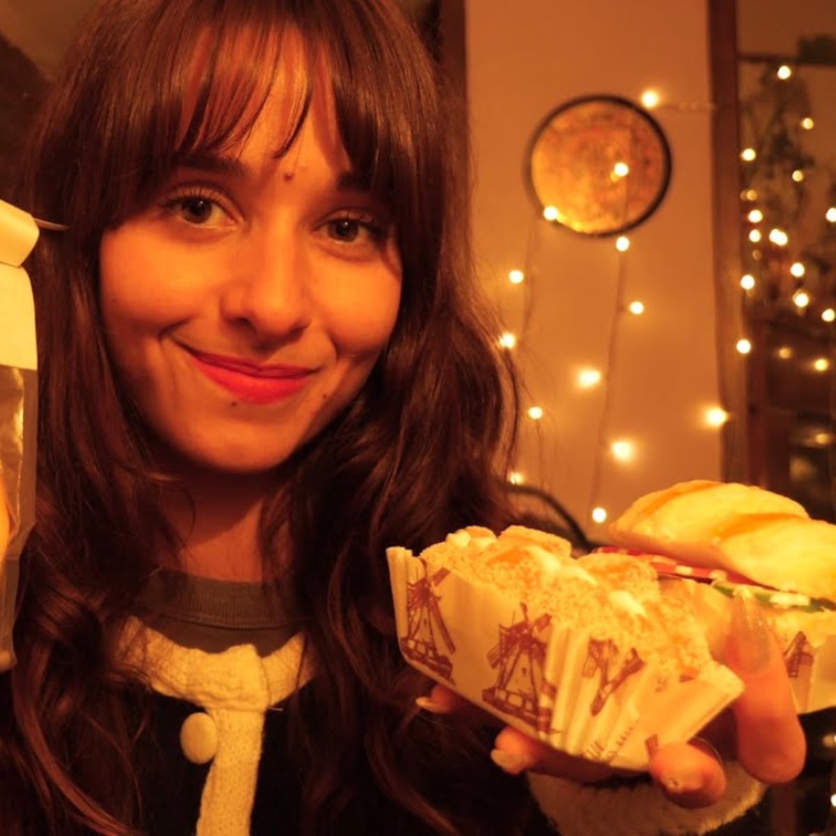‎ASMR - Une vendeuse de brioches bien bizarre mais ok - EP - Album by ...