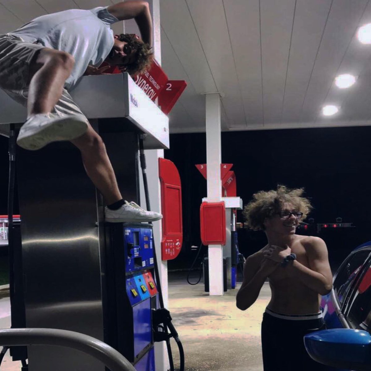 ‎Bitch I'm Hanging With My Twin (feat. Jayden Gray) - Single - Album by ...