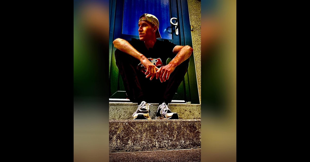 ‎een bom - EP - Album van fbo - Apple Music