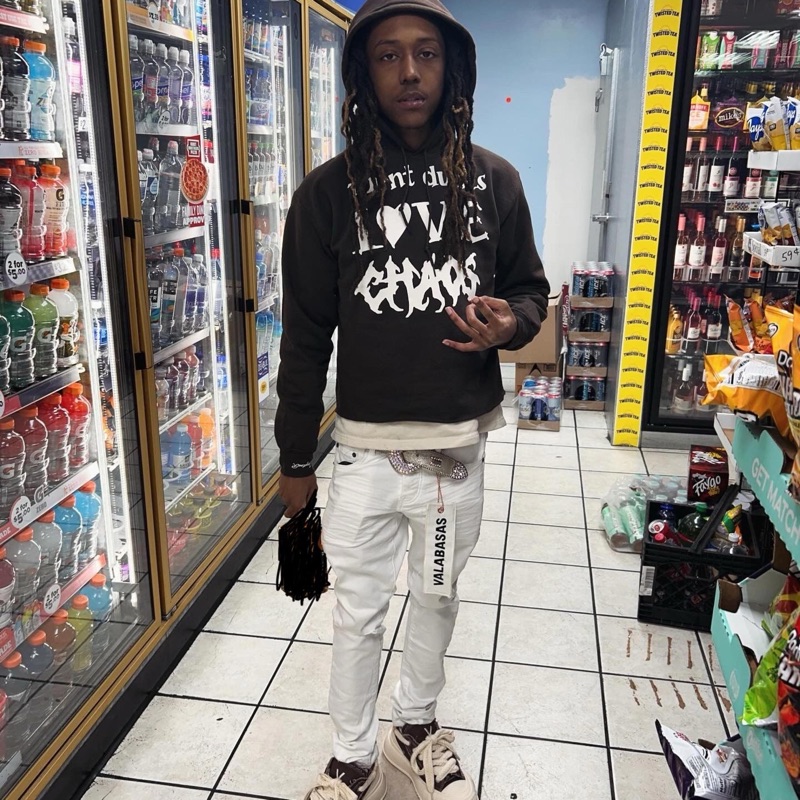 Touch Yo Knees - Lil Kilo: Song Lyrics, Music Videos & Concerts