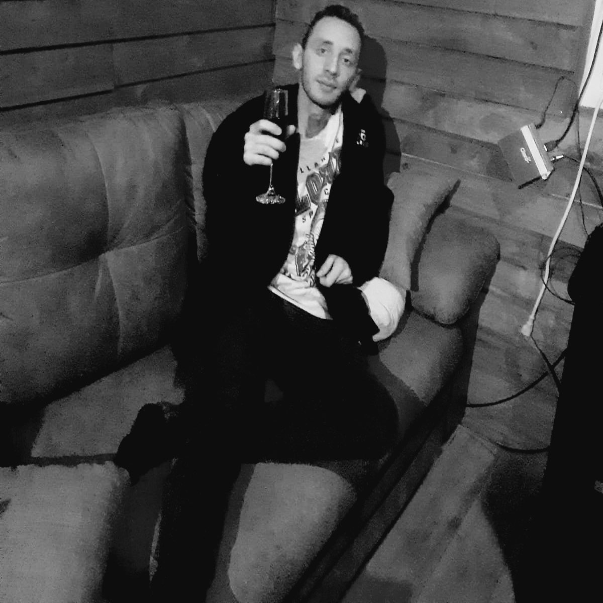 ‎Entre Mascaradas y Viajes - Single - Album by David Alegría - Apple Music