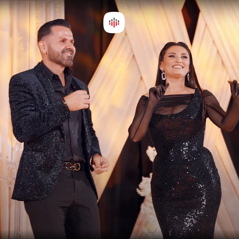 Sytë e zi / Hajde rrush i zi / Plas me zemer shif me sy / Oj Kosova e ...