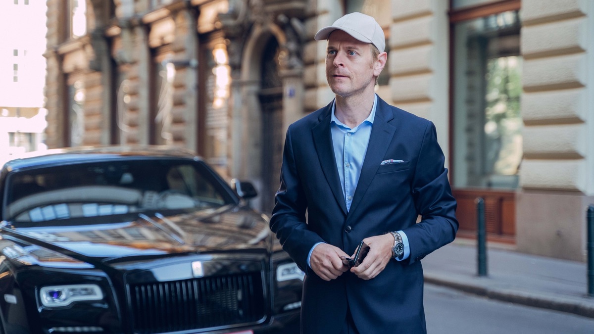 Box People - DNA (Season 2, Episode 3) - Apple TV