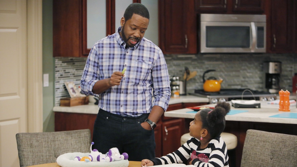 ‎First Friend - K.C. Undercover (Series 1, Episode 16) - Apple TV (台灣)