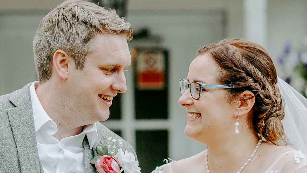 Collin Reeves - A Killer Makes A Call (Series 1, Episode 2) - Apple TV (UK)